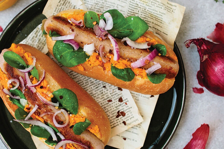 Pain Haute Dog avec tapenade carotte et cumin | Articles | De Trog