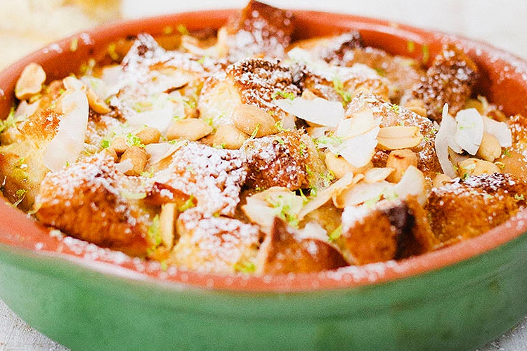 Key lime brioche pudding banana - peanut | Recipes | De Trog